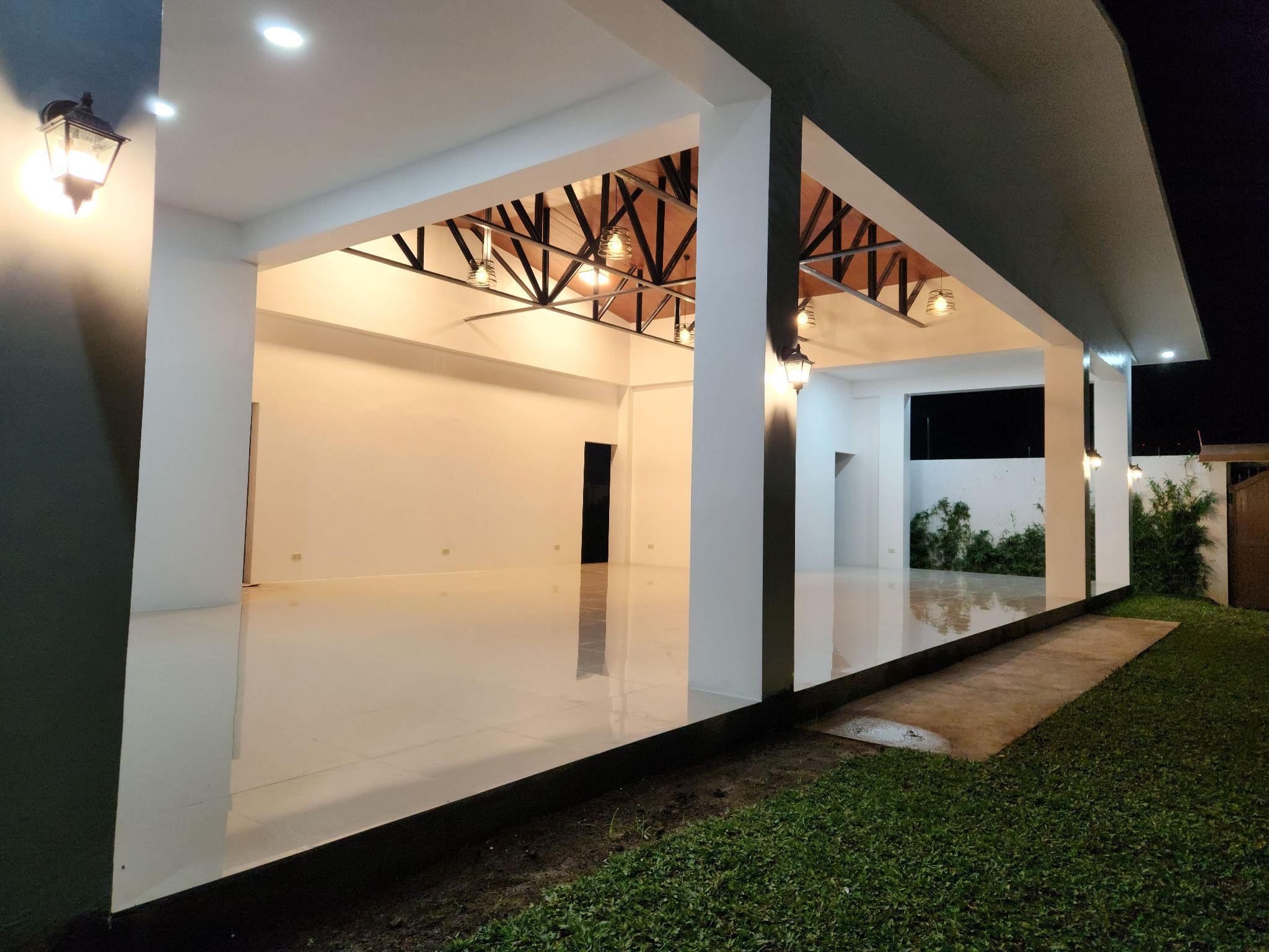 Gallery | The Lawn Villa